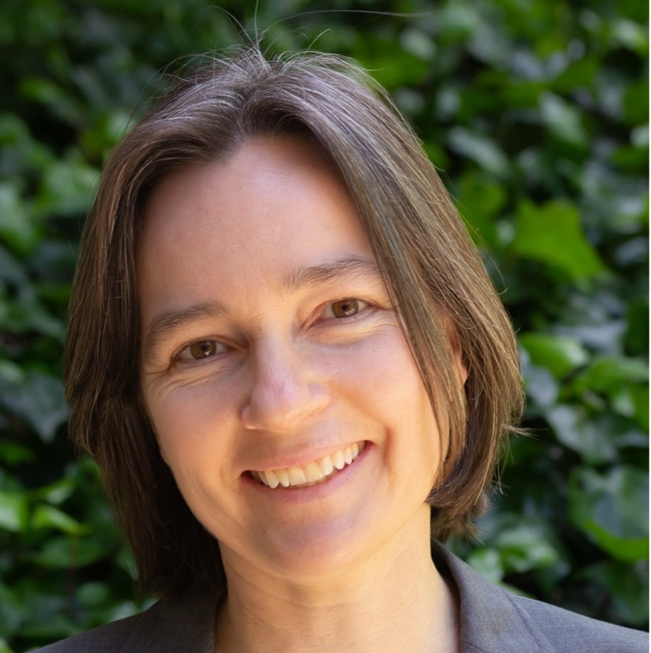 Holly High – SAPIENS